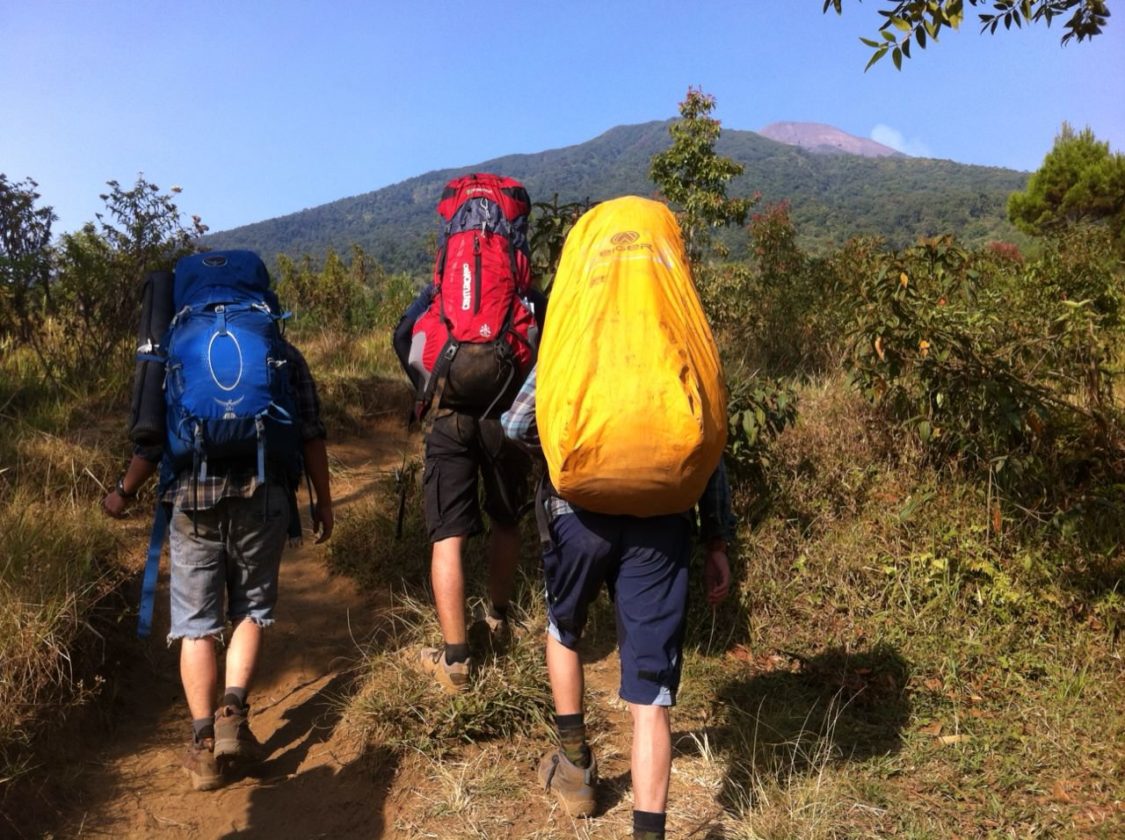 Tips Mendaki Gunung Untuk Siapapun, Lengkap! | walterpinem(is)me